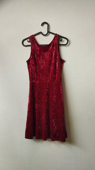 Novogodisnja plisana crvena haljina SNIZENO NA 500