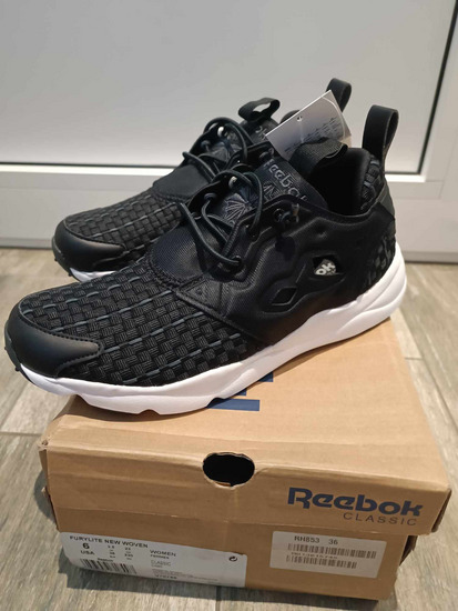 Reebok patike br.36