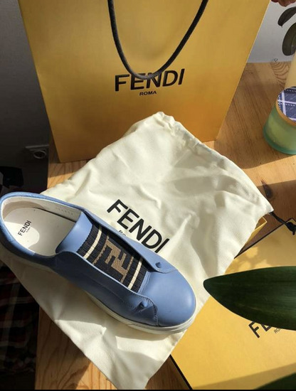 Fendi Sneaker 39