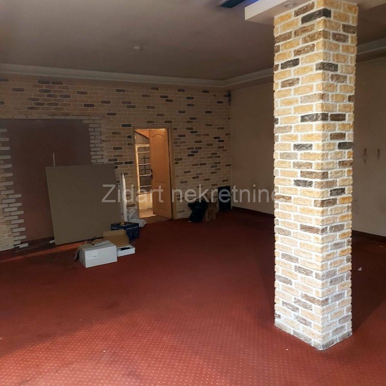 Izdavanje lokala 156+30m2 u naselju Galenika