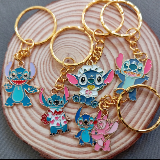 Stitch privesci u žutoj boji