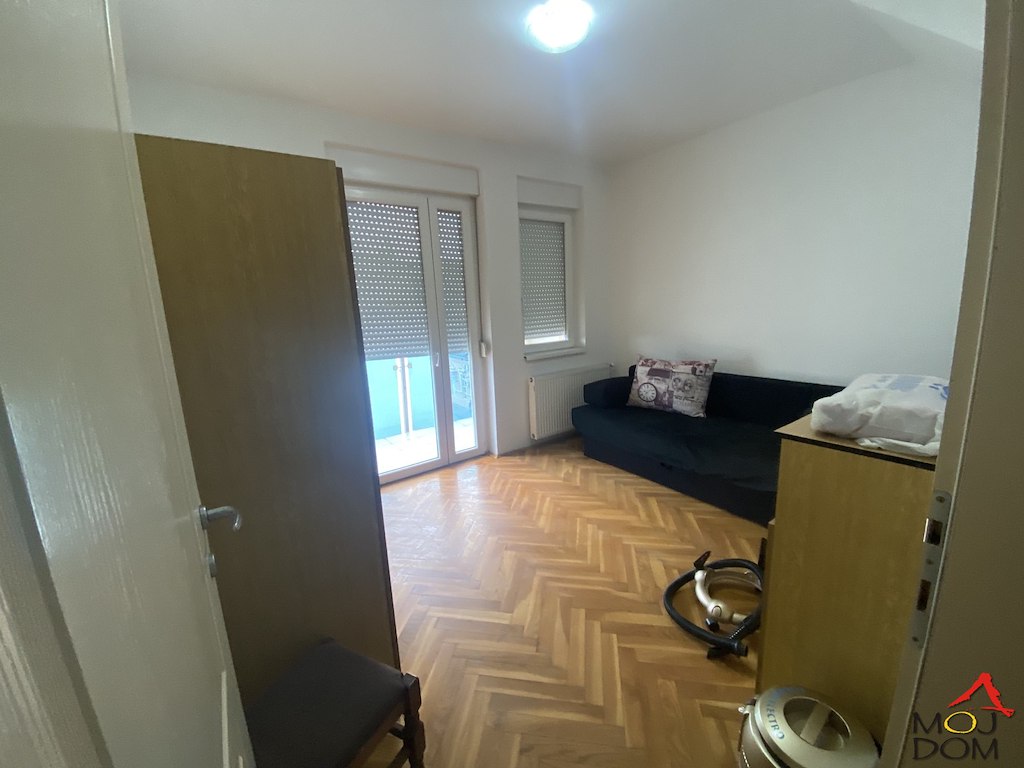 Stan,NOVI SAD,CENTAR,kv: 42, € 82400, ID: 1008555