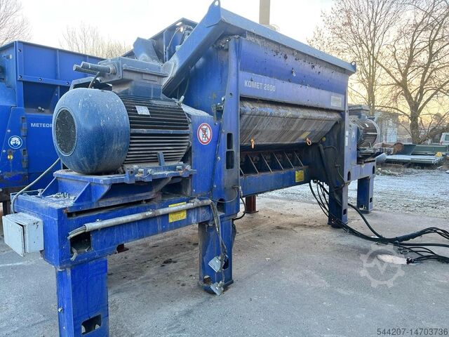 Sekundarne seckalice
LINDNER KOMET 2800