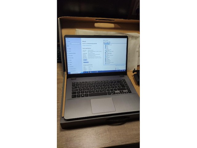 Laptop Asus kao nov 4gb ram ssd disk 128gb