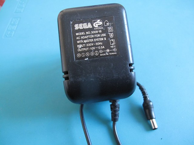 SEGA 3008-18 - strujni adapter 10V 0.5A za SMS2