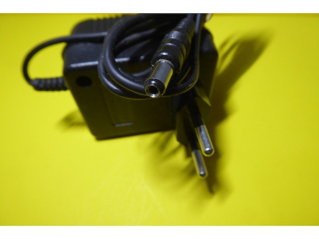 Strujni adapter 9V / 850 mA / SEGA Master Sistem, II