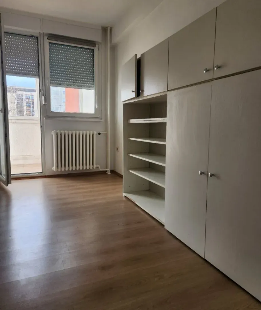 Izdavanje, poslovni prostor, 75m2, Bulevar Oslobodjenja, Novi Sad, Novi Sad