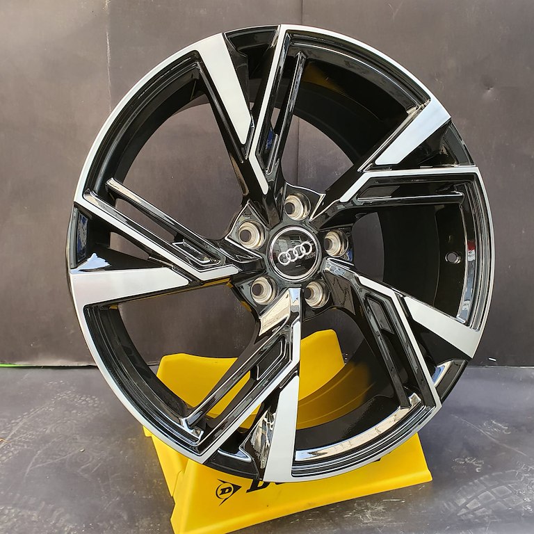 ALU FELNE
9j x20.00 ET33 5X112