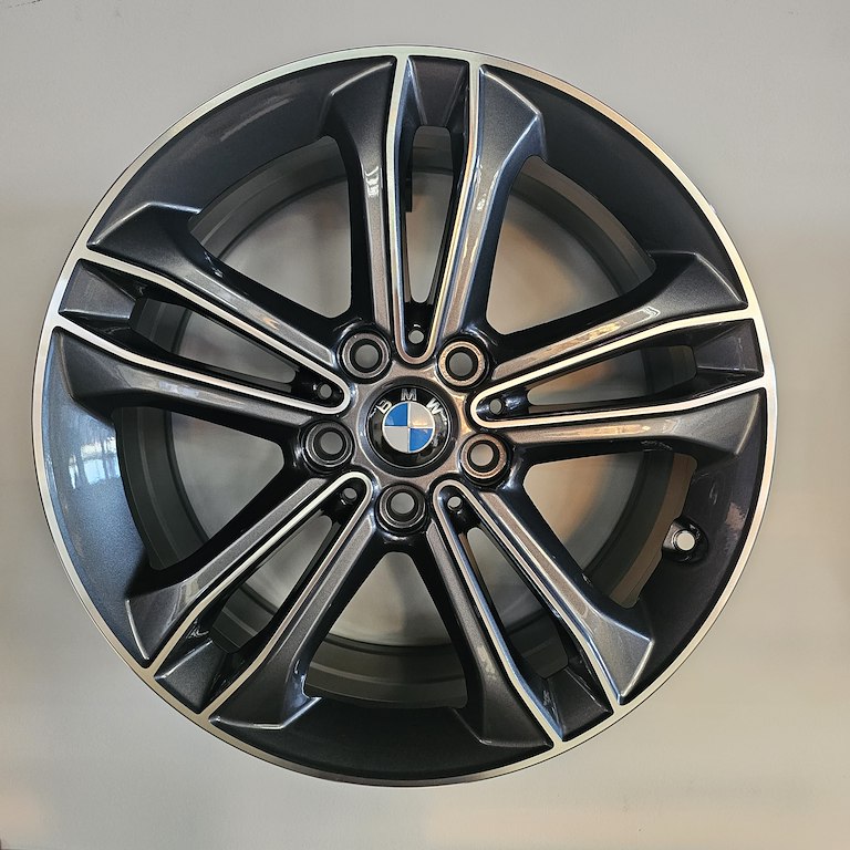 ALU FELNE
7.5J x17 ET54 5X112