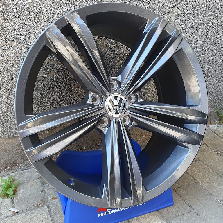 ALU FELNE
8.5j x19.00 ET40 5X112