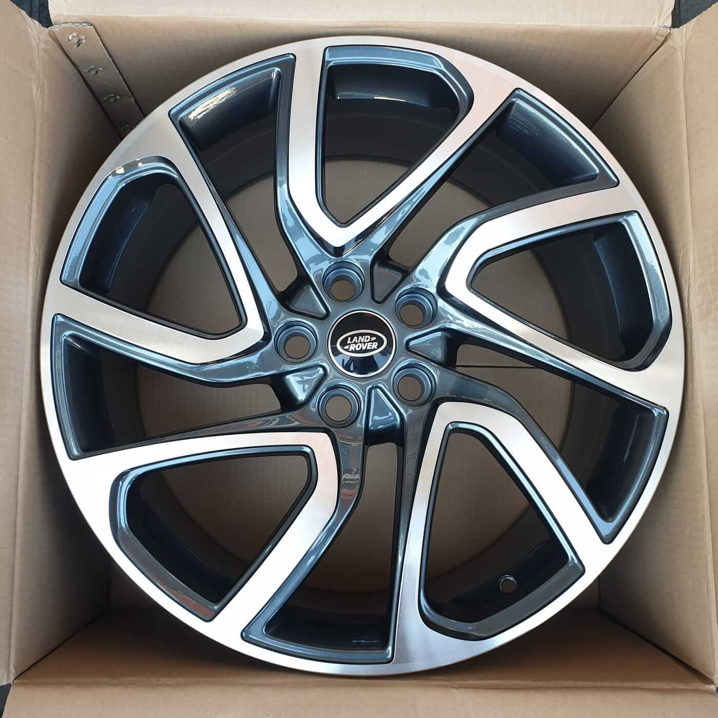 ALU FELNE
9.5j x20.00 ET45 5x120