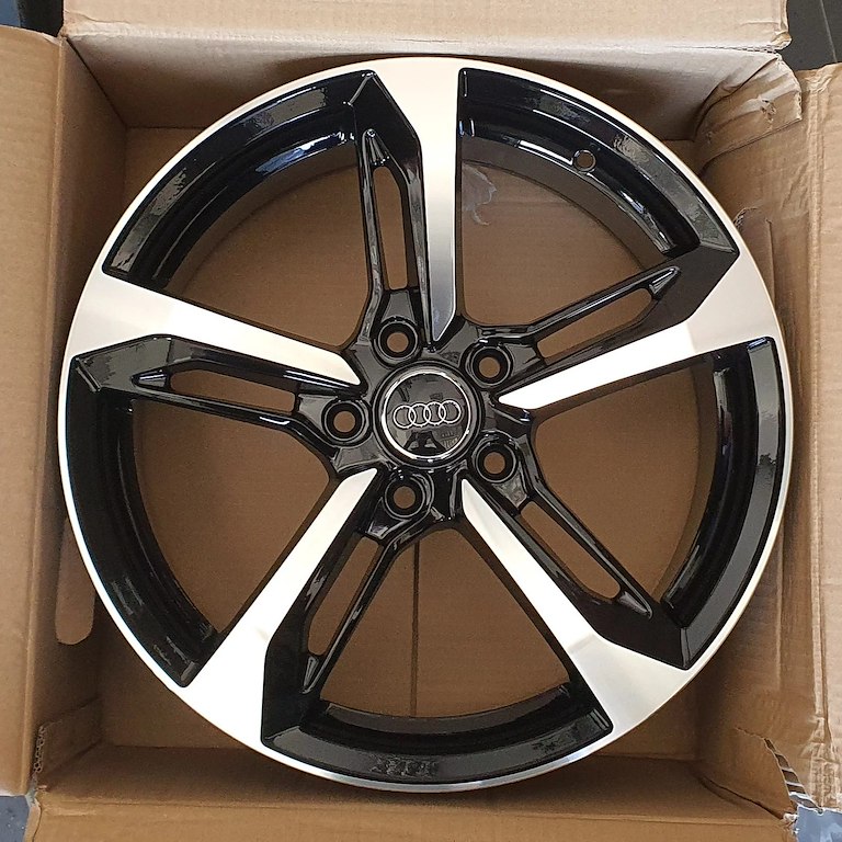 ALU FELNE
6.5J x16 ET35 5x112