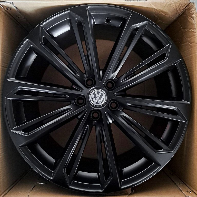 ALU FELNE
8.5J x19 ET38 5X112