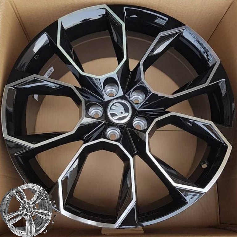 ALU FELNE
7j x17.00 ET40 5x112