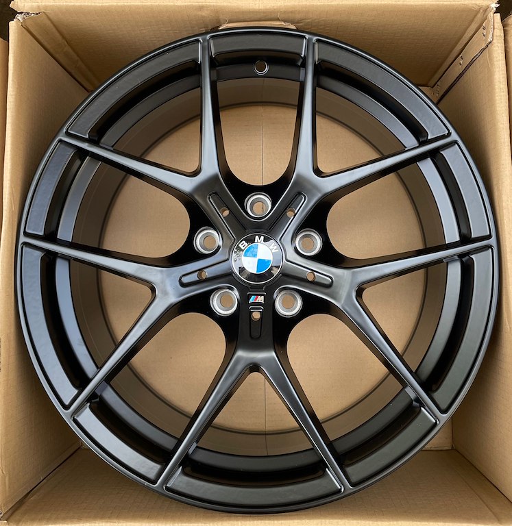 ALU FELNE
8J x18 ET35 5X120