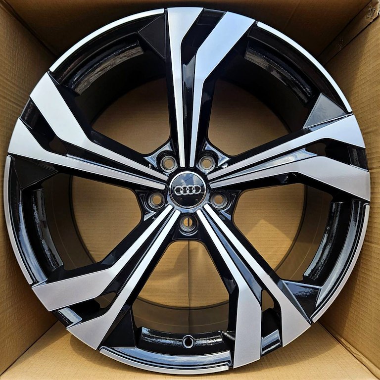 ALU FELNE
8.5J x20 ET38 5x112