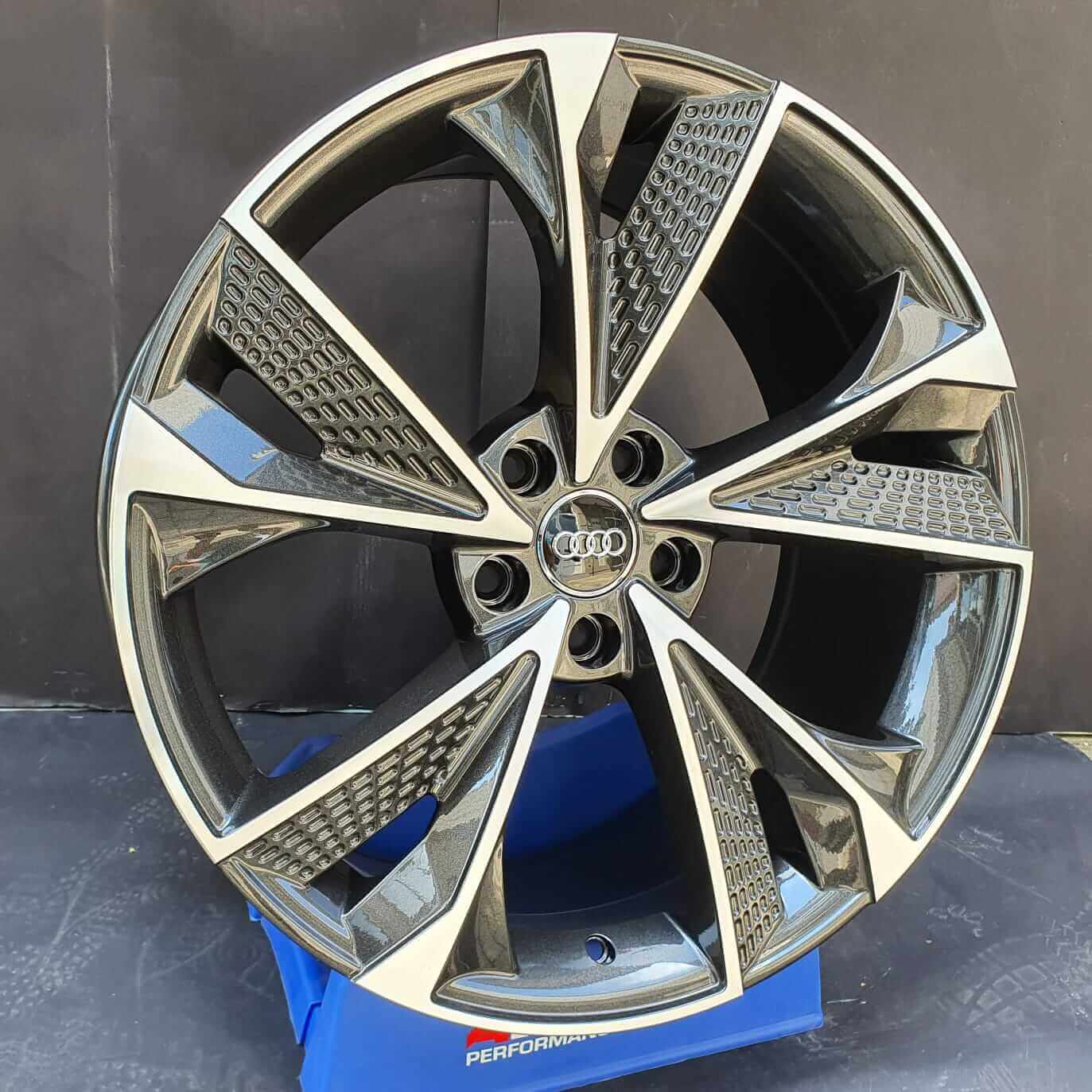 ALU FELNE
9j x21 ET30 5X112