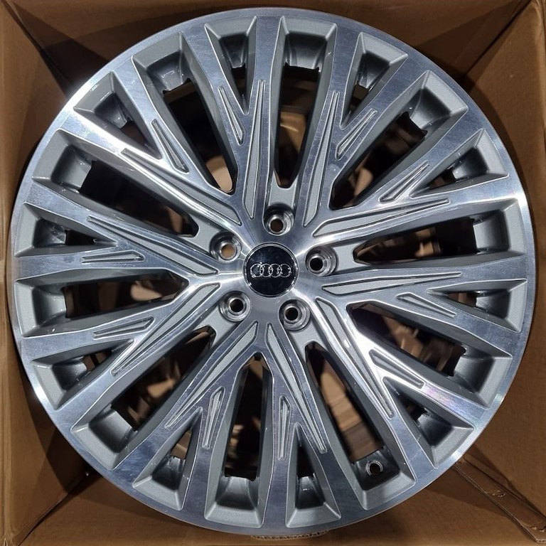 ORIGINAL ALU FELNE ZA AUDI
9J x20 ET37 5X112