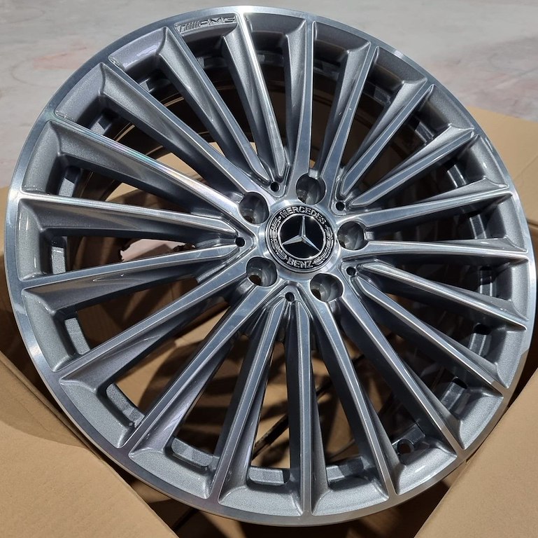 ORIGINAL ALU FELNE ZA MERCEDES
9/7.5J x19 ET58.1/40 5X112