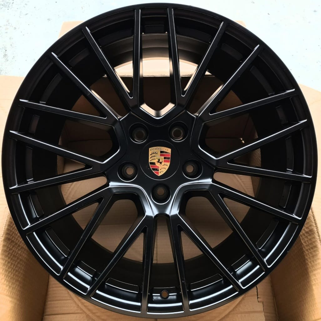 ORIGINAL ALU FELNE ZA PORSCHE
11/9.5J x21 ET49/46 5x130