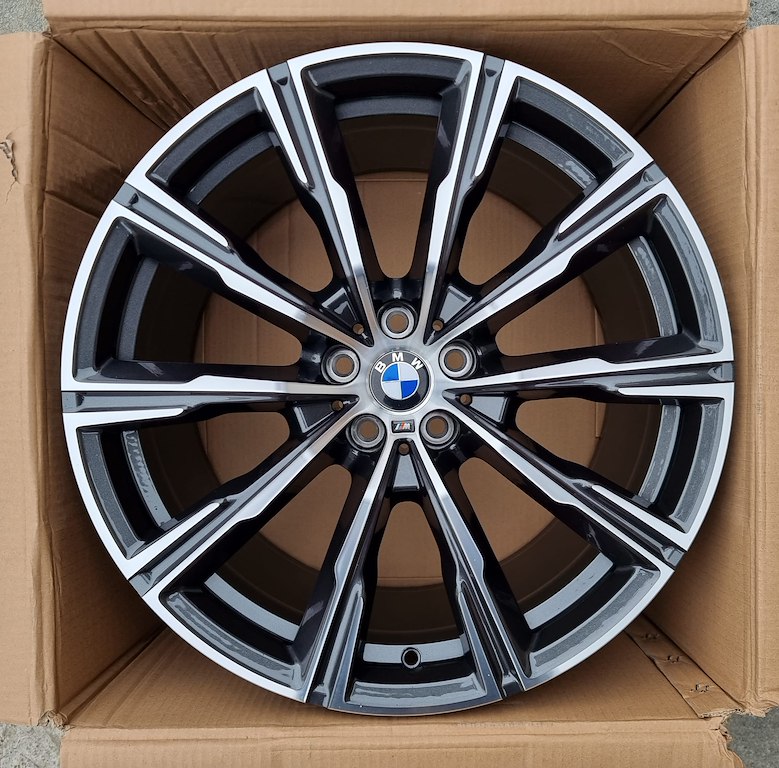 ORIGINAL ALU FELNE ZA BMW
10.5/9 x20 ET40/35 5x112