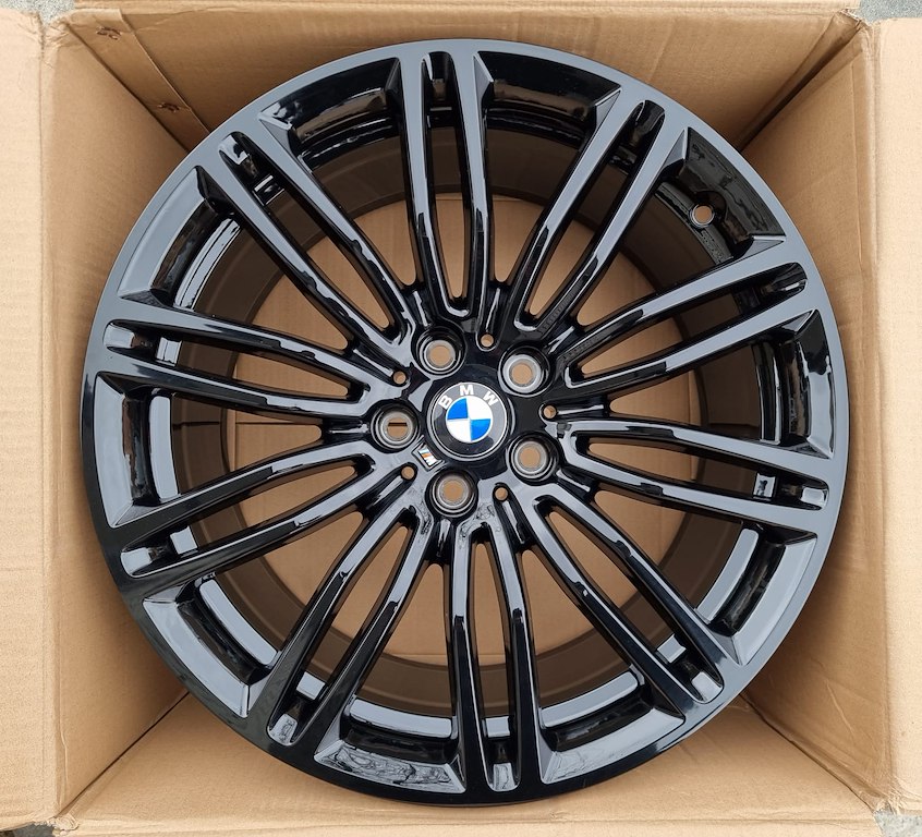 ORIGINAL ALU FELNE ZA BMW
9/8J x19 ET44/30 5x112