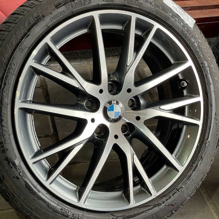 ORIGINAL ALU FELNE ZA BMW
7j x17 et47 5x112