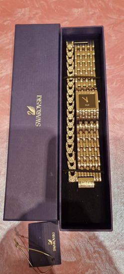 D&G sat sa svarovski kristalima