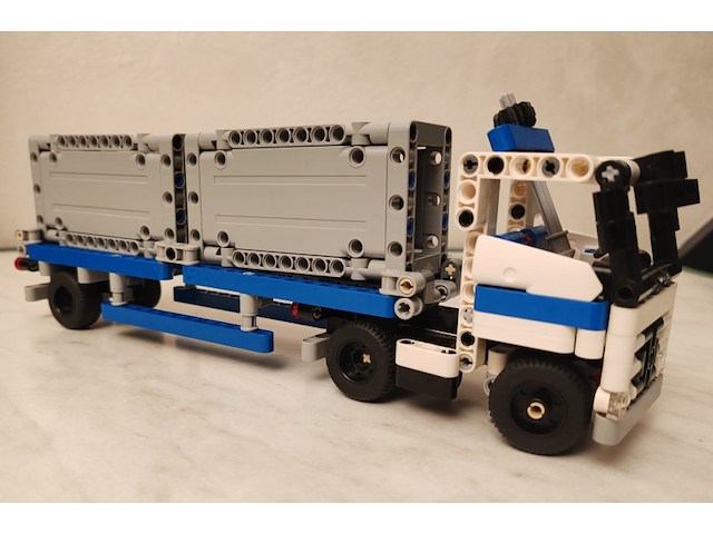 LEGO 42062 TECHNIC Container Yard