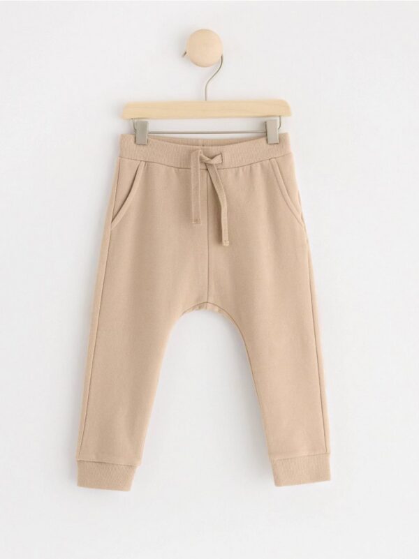 Pantalone – 95% pamuk, 5% elastin- Joggers with brushed inside