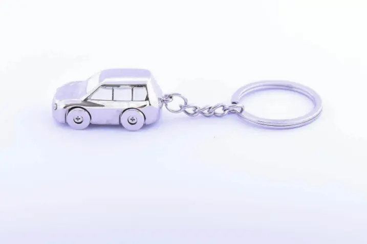 CAR 888 ACCESSORIES Privezak za ključeve auto srebrni