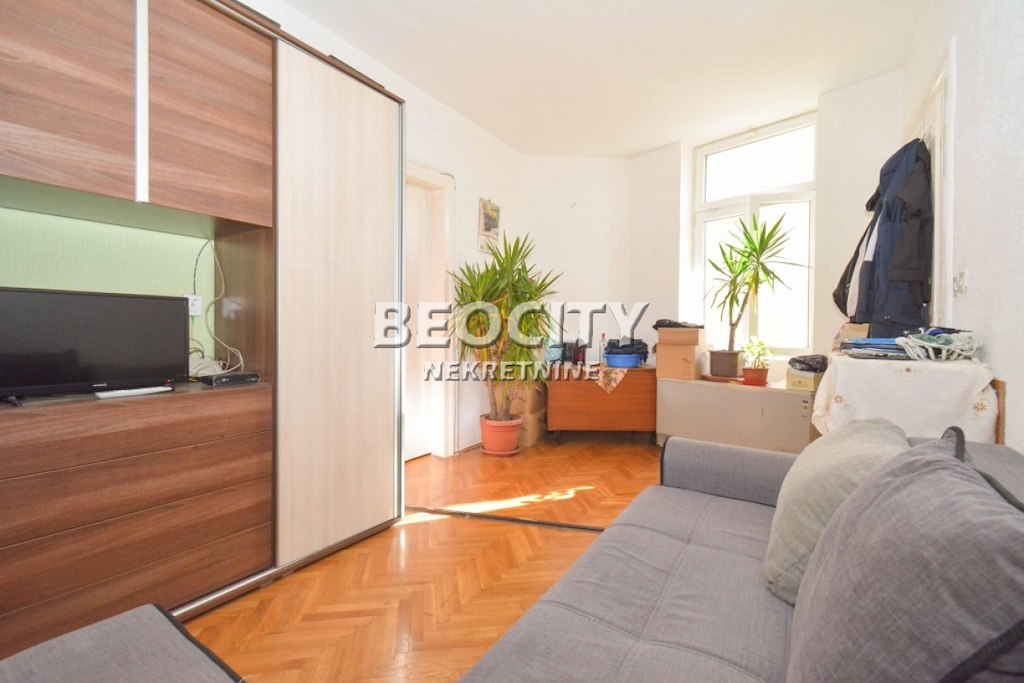 Zemun, Centar, Glavna, 3. 0, 92m2, 170000EUR