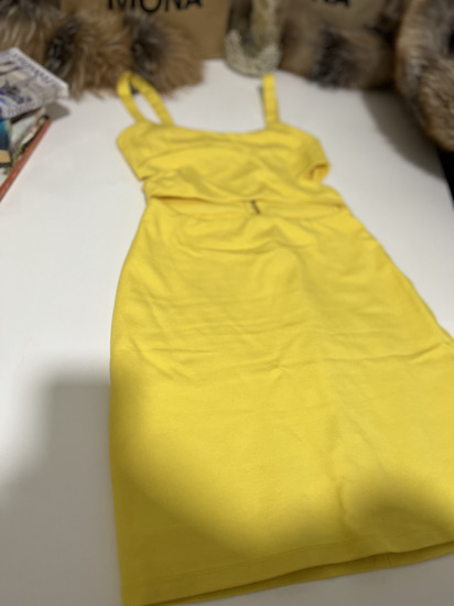 Zara savršena žuta haljina S
