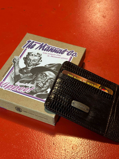 Manual card holder/novcanik