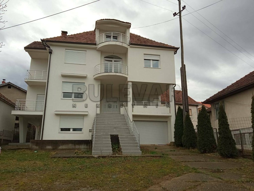 Stambeno poslovni objekat, Korićani, Kragujevac, površina 343 m2, plac 489 m2