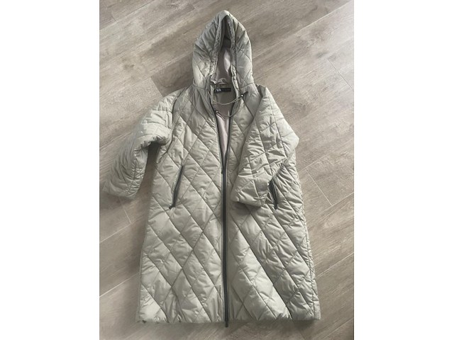 `Zara` zimska jakna