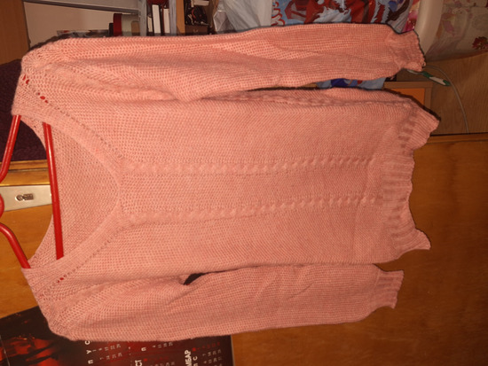 Roze džemper
