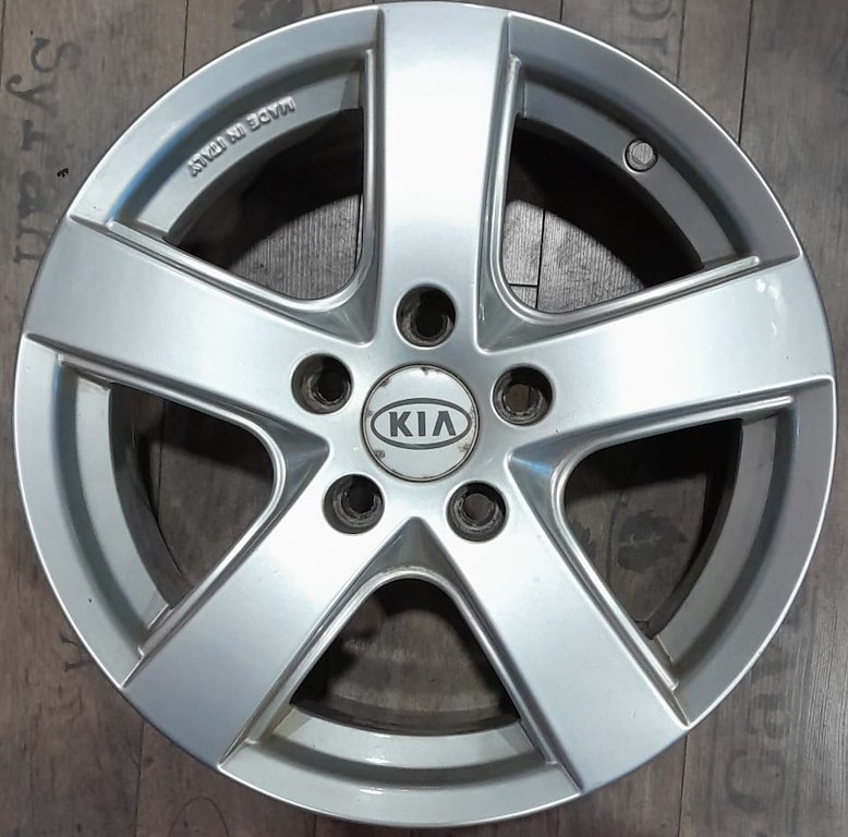 Kia 6,5×16 5/114,3 ET36