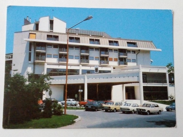 Aranđelovac - Hotel Izvor - Automobili  ---