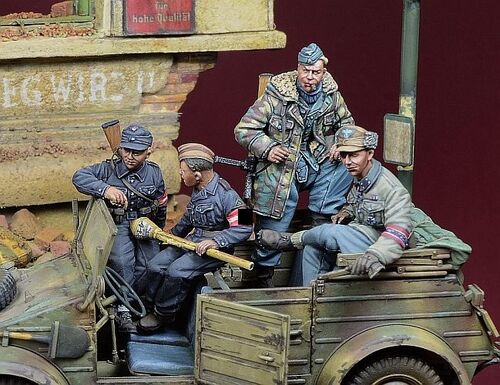 D-DAY miniature studio 35239 Kubelwagen Crew Vol. 2 Berlin 1945 - 4 Figures Set