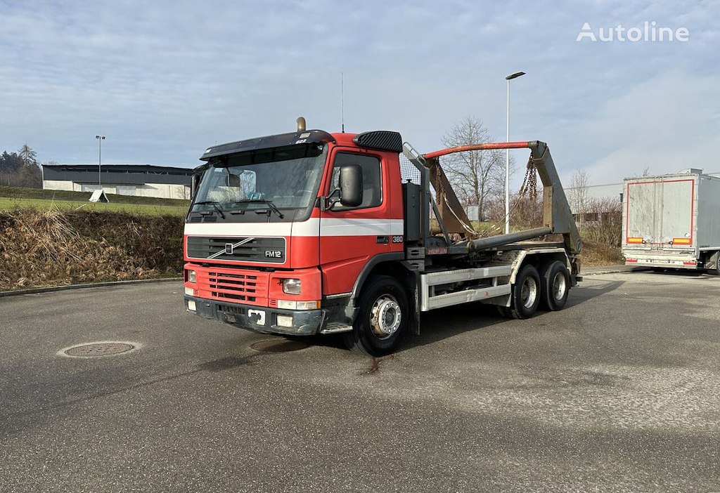 Volvo FM12-380 6×4 Welaki kamion autopodizač kontejnera