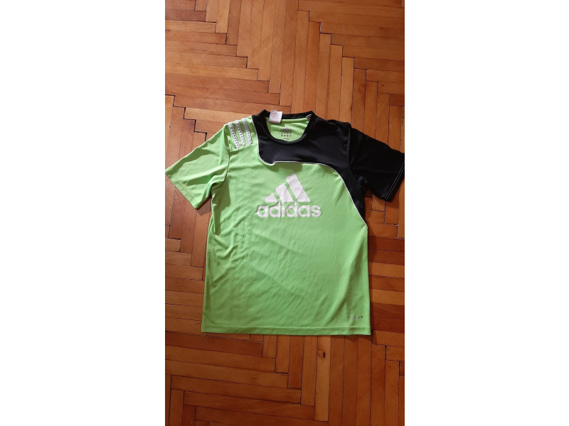 Adidas dres