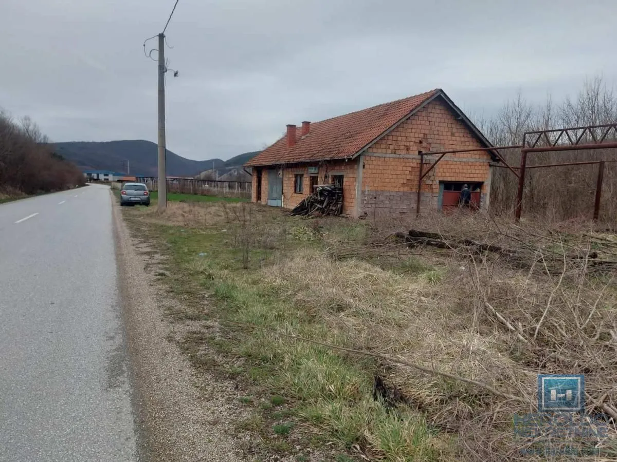 Prodaja, poslovni prostor, 140m2, Despotovac