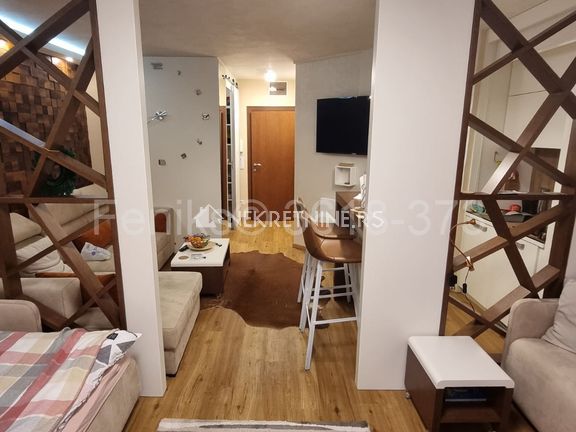 Kopaonik apartman 34m, opremljen, 100m od Konaka, 4300e m2