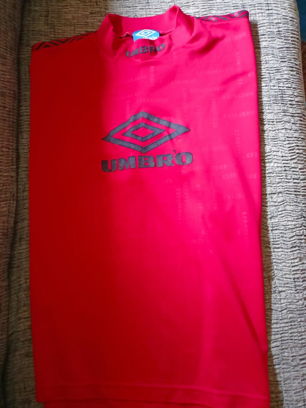 Men's T-shirt Umbro, M (EU 38), L (EU 40), bоја - Crvena