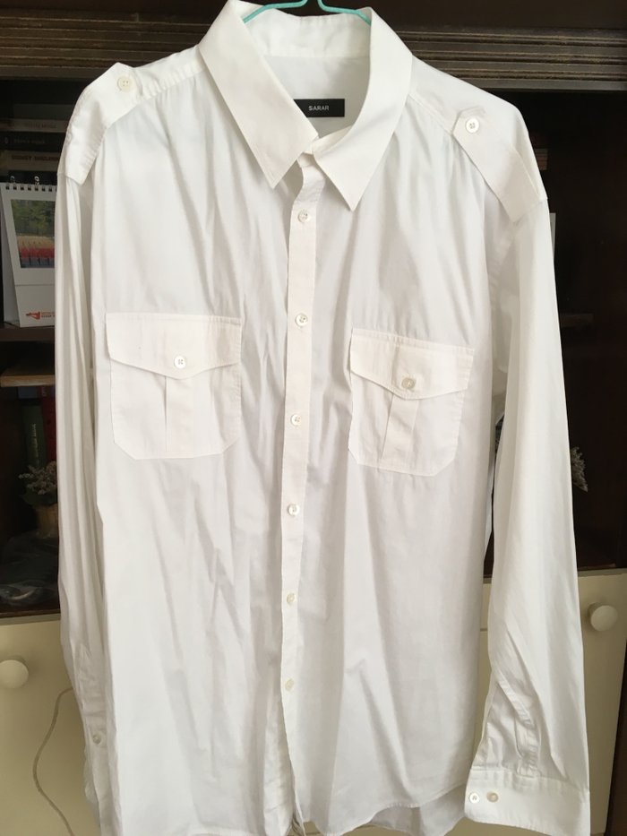 Kao nova košulja iz Turske, odličan kvalitet, lagan materijal, pamuk, dug rukav, sa dva džepa napred, veličina 44.