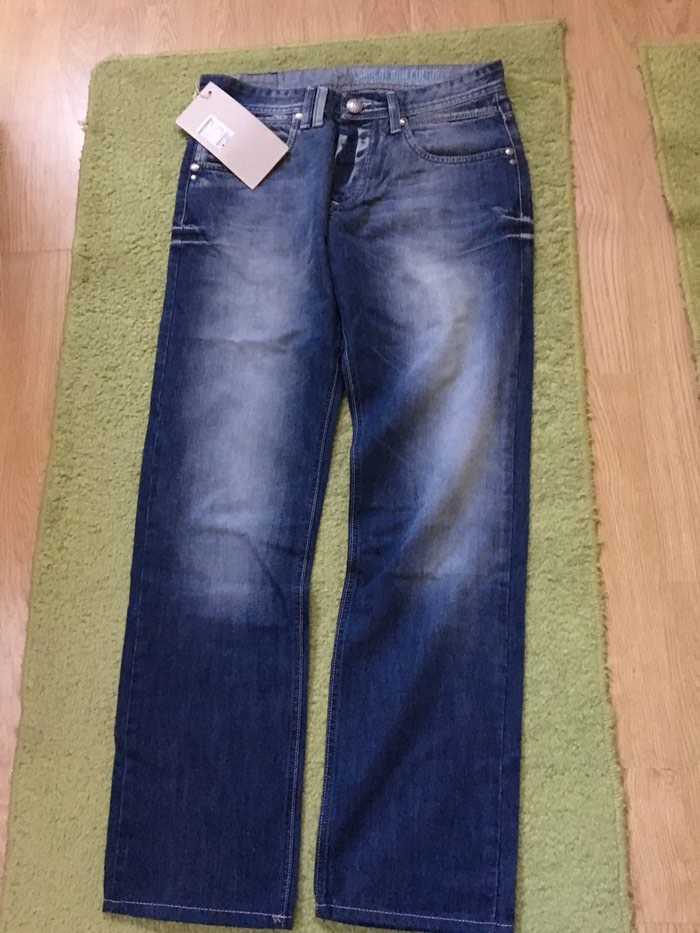 Br 32 jus 52.Odgovaraju za xl,2xl
