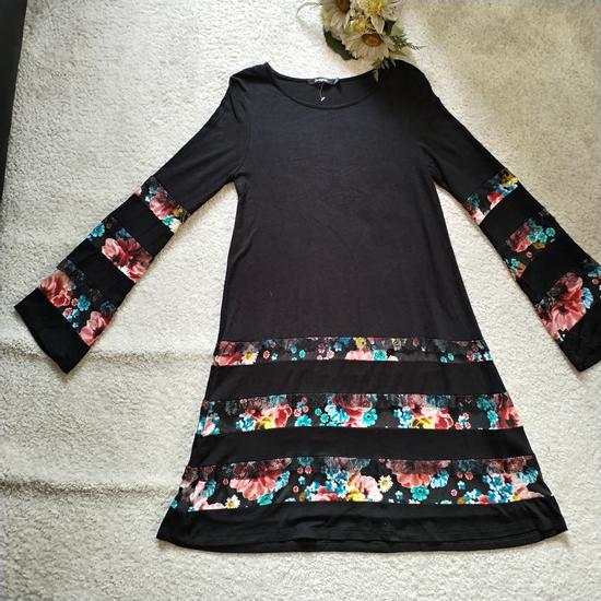 ♫ ♪ ♫ DESIGUAL crna haljina sa cvetnim detaljima