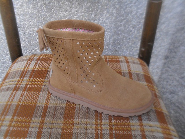 UGG VIETNAM PRELEPE CIZMICE