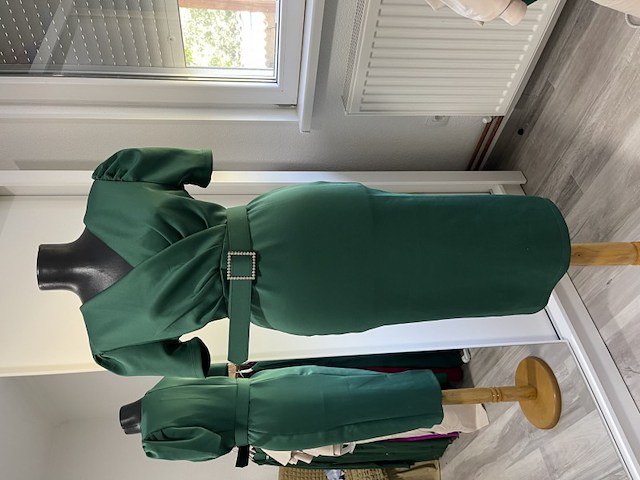 Zelena uska haljina
